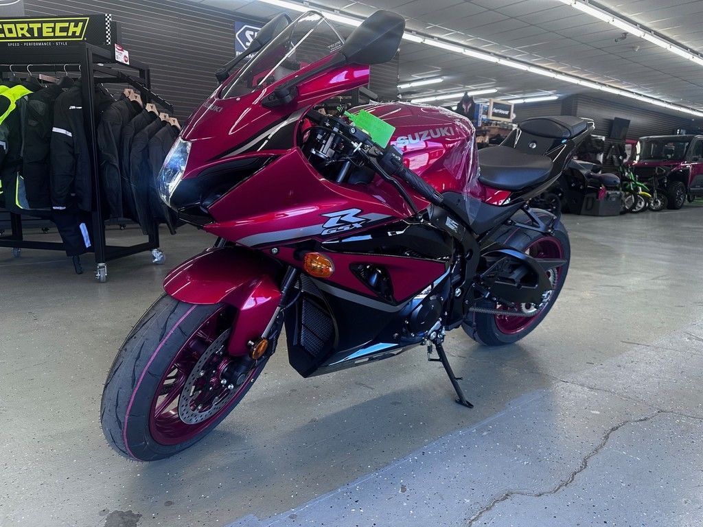 New 2025 Suzuki GSX-R1000R – Young Powersports